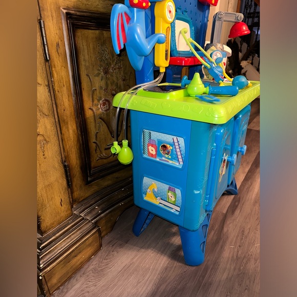 Doc McStuffins | Toys | Doc Mcstuffins Talking Stuffy Checkup Station ...